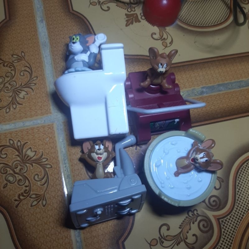 Jual pesanan kak sean mainan / figure dikoleksi tom & jerry mcd versi ...