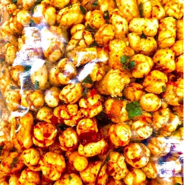 Jual TIK TAK CIKUR PEDAS/ORIGINAL SNACK BARAYA 500 GRAM | Shopee Indonesia