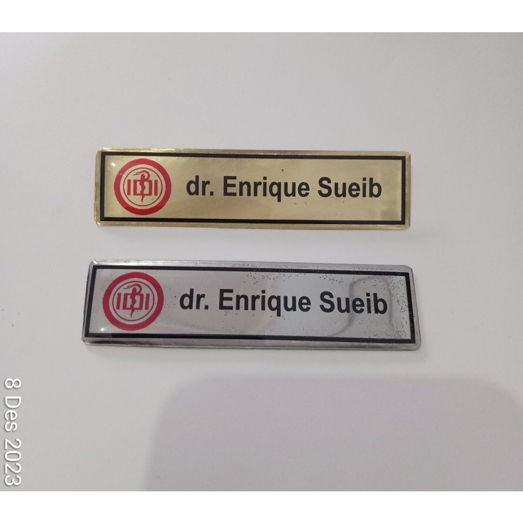 Jual name tag / nama dada logam kotak gold/silver model2 | Shopee Indonesia
