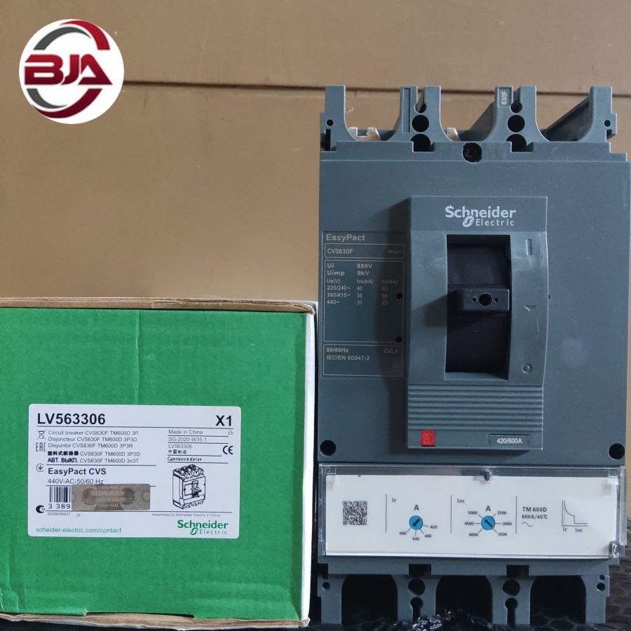 Jual MCCB Breaker Schneider CVS630F 3P 600A LV563306 TM600D 3Pole CVS ...
