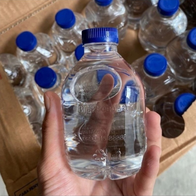 Jual Terbaik AQUA CUBE 220 ML X 24 Botol mini / Air Mineral grosir ...