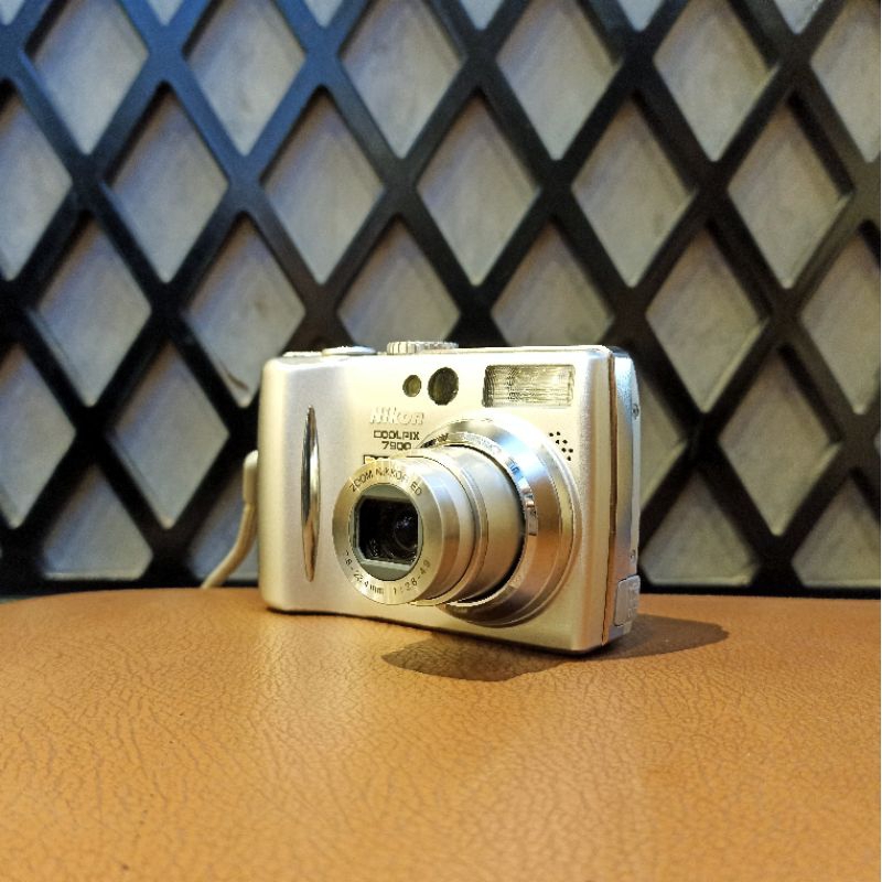 Jual Kamera Digital Camdig Nikon Coolpix 7900 Silver Color Digicam ...