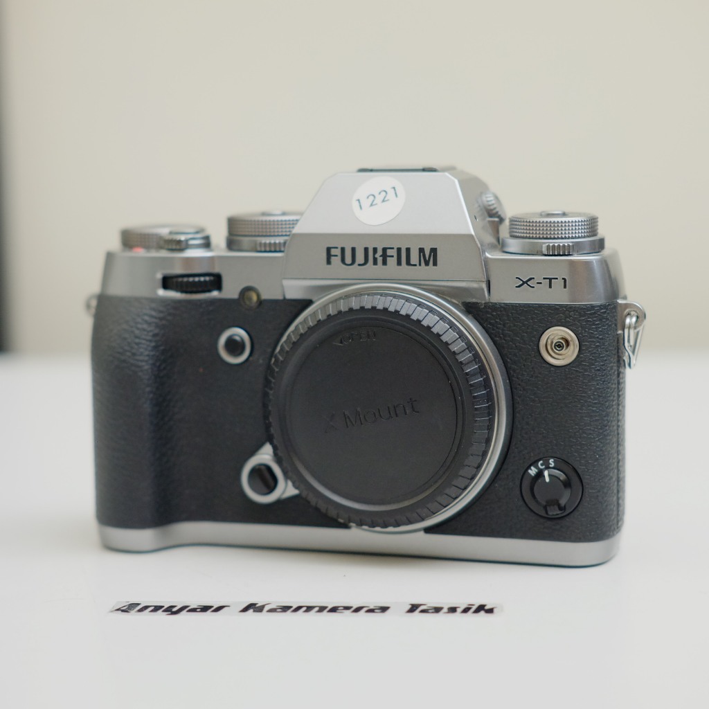 Jual KAMERA FUJIFILM XT1 XT-1 BODY ONLY | Shopee Indonesia
