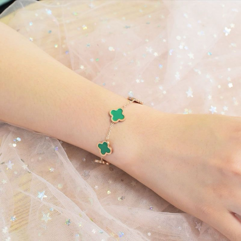 Jual Gelang Bunga Clover Titanium Anti Luntur&Karat | Shopee Indonesia