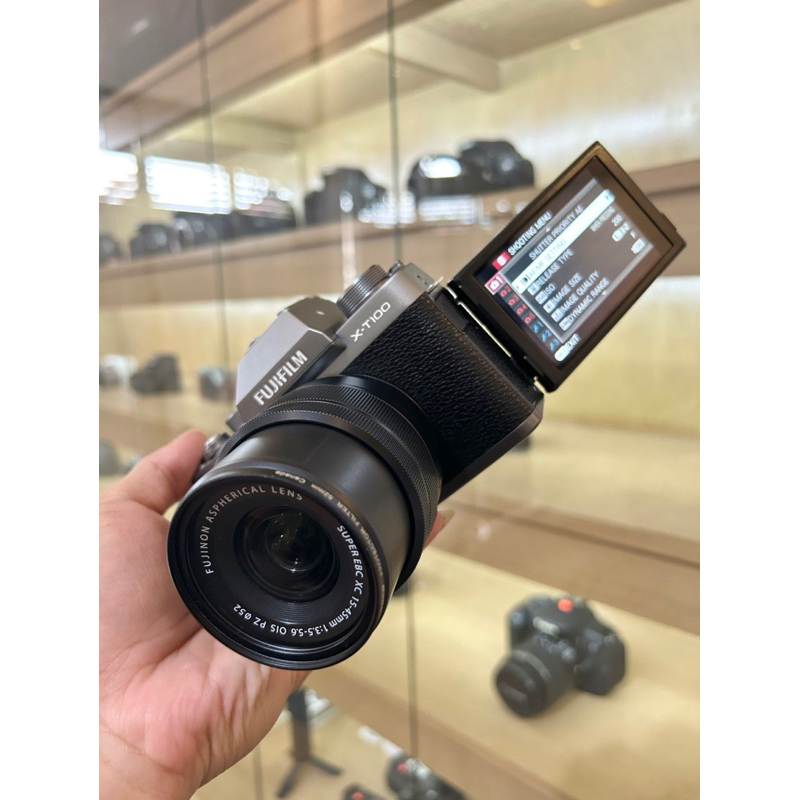 Jual FUJIFILM X-T100 BODY + LENSA 15-45MM MULUS TINGGAL PAKAI | Shopee Indonesia