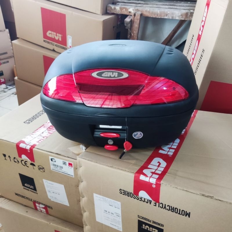 Jual Box Merk Givi Tipe E450n kapasitas 45 liter 2 helm fullface ...