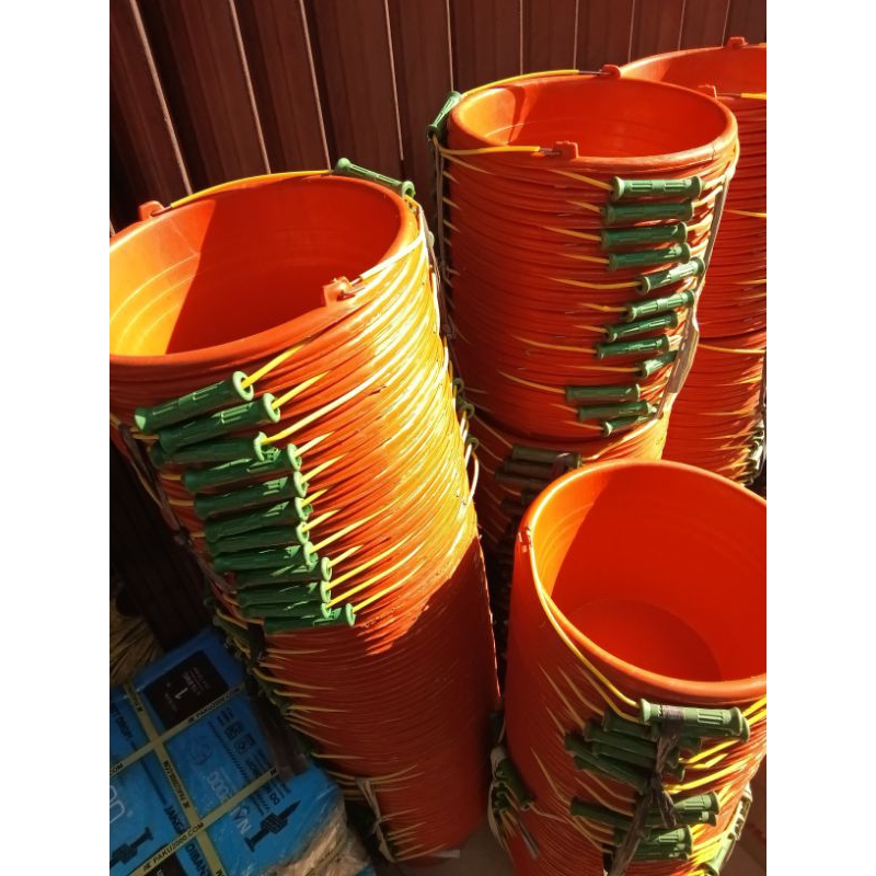 Jual Ember Cor Orange Besar / Ember Plastik Orange Anti Pecah | Shopee ...