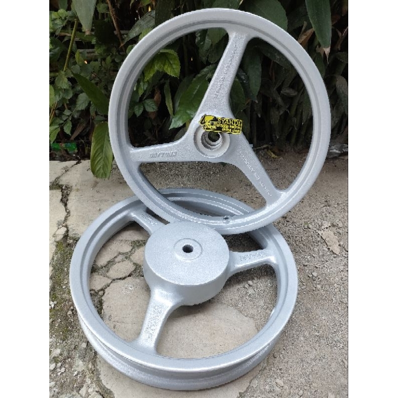 Jual VELG DAYTONA GP WHEEL YAMAHA MIO RING 14 160 185 SILVER | Shopee ...
