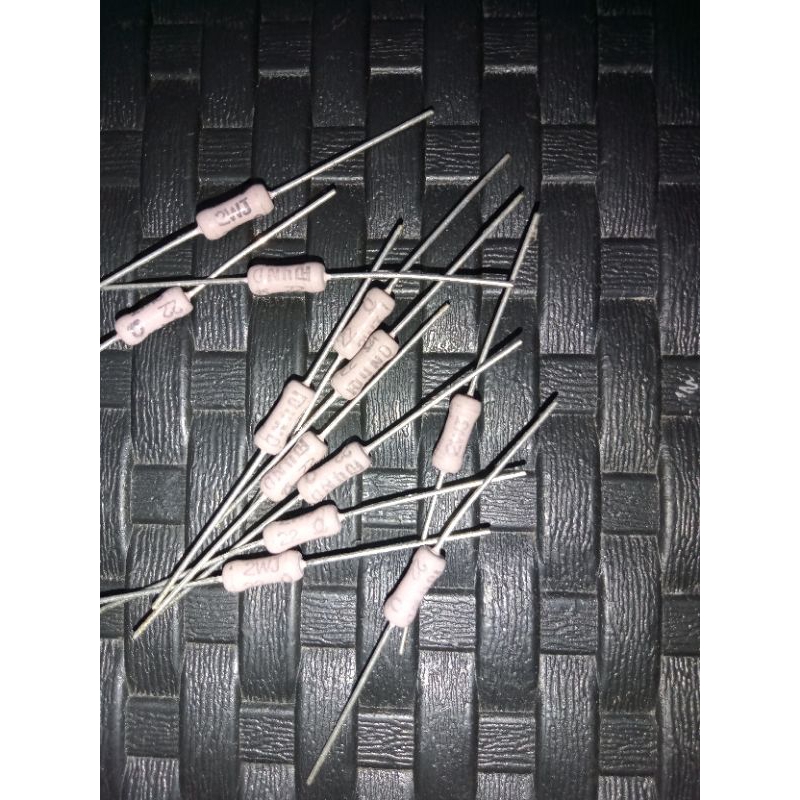 Jual resistor 22 ohm 2wat body kecil orginal futaba | Shopee Indonesia
