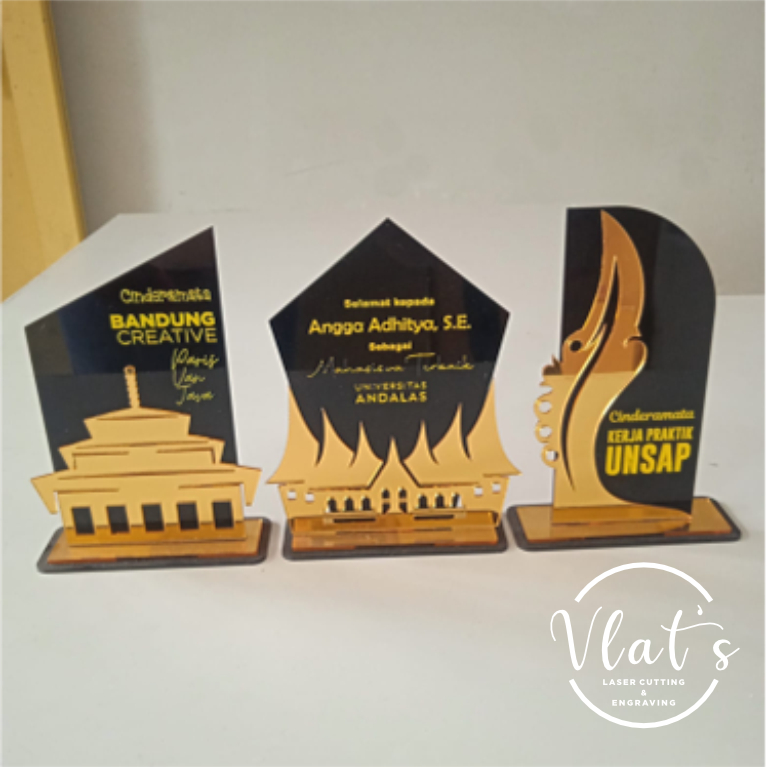 Jual Plakat Akrilik Custom | Cinderamata | Shopee Indonesia