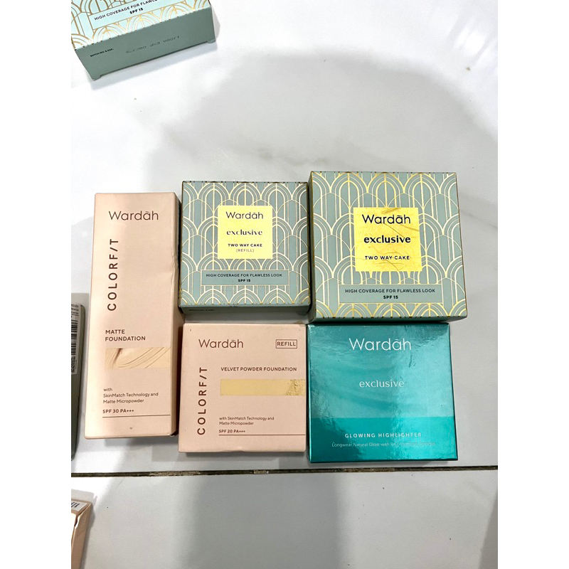 Jual Wardah colorfit | Wardah exclusive two way cake | Shopee Indonesia