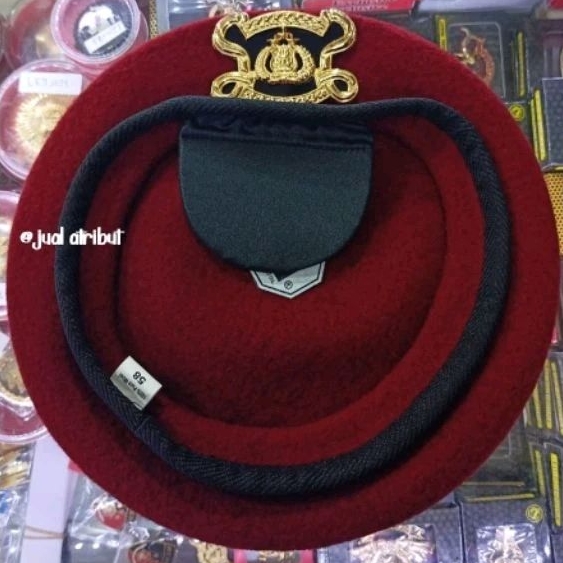 Jual Baret merah maron camel + emblem Reserse Reskrim mika exclusive ...