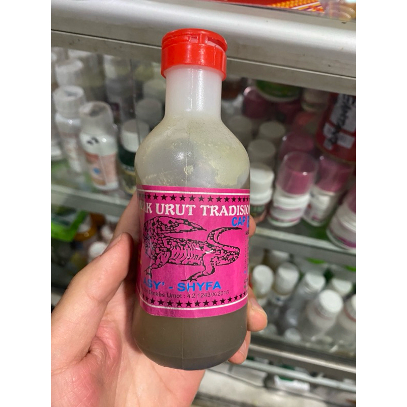 Jual (COD) Asli Minyak Urut Tradisional Karo Cap Biawak 250ml | Shopee ...