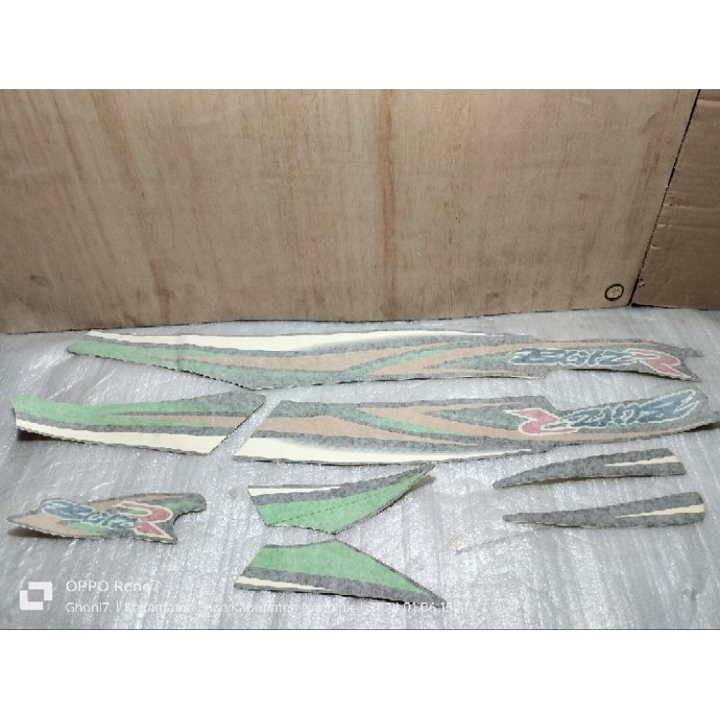 Jual Striping stiker body kanan kiri full set Blitz R warna hijau putih ...