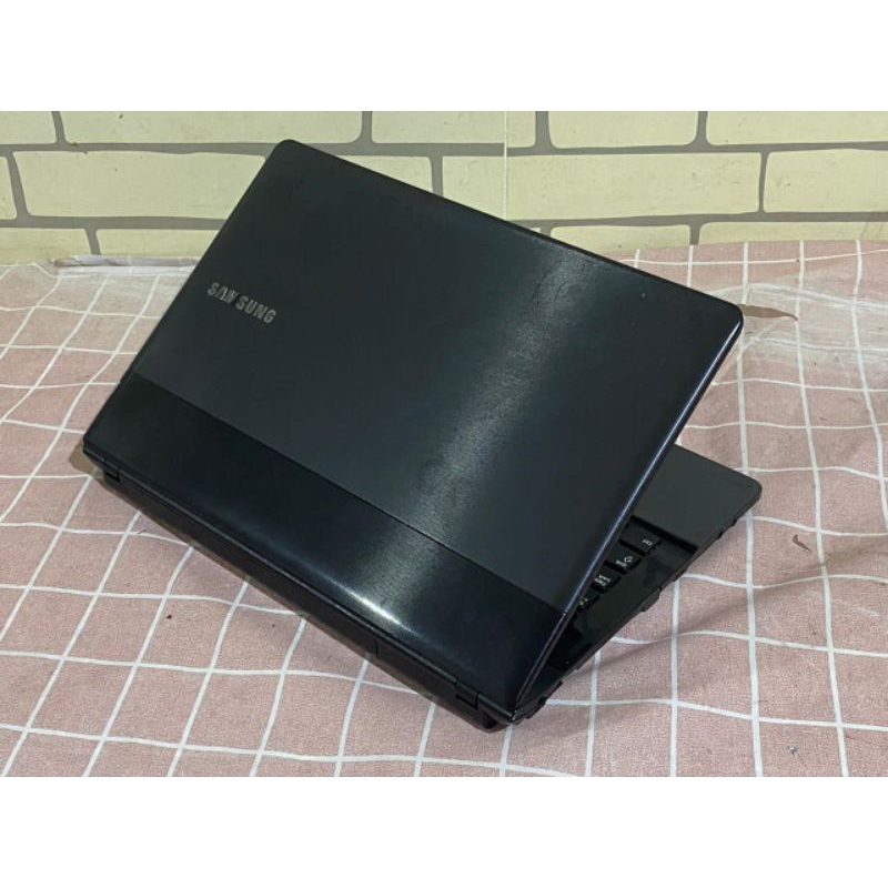 Jual Samsung 300E4Z Intel Core i3 gen 2 Ram 2gb Hdd 500gb 14 inch ...