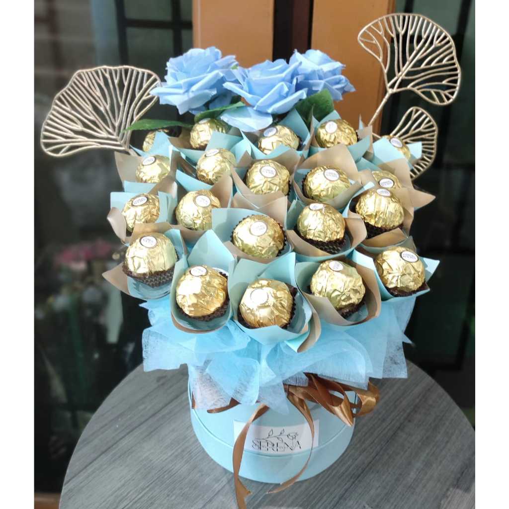 Jual Buket Bunga Bloom Box Buket Coklat Ferrero Rocher Wisuda | Shopee Indonesia