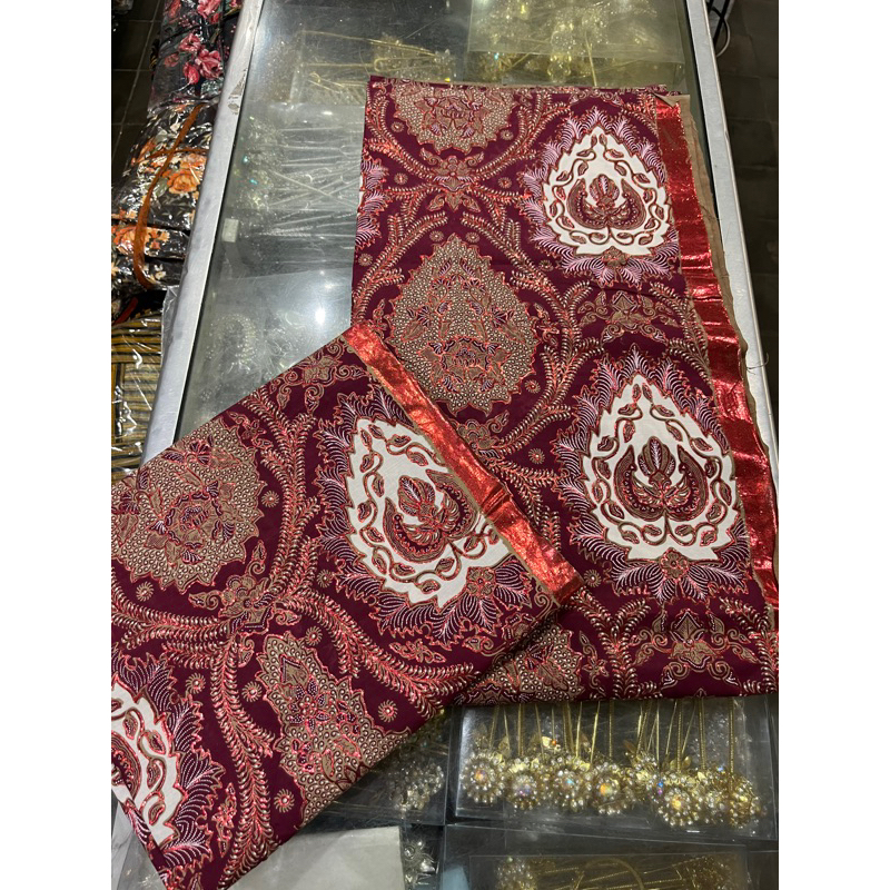 Jual kain prada pengantin maroon | kain prada | kain prada pengantin ...