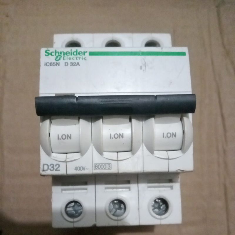 Jual mcb ic60N c32a schnider original | Shopee Indonesia