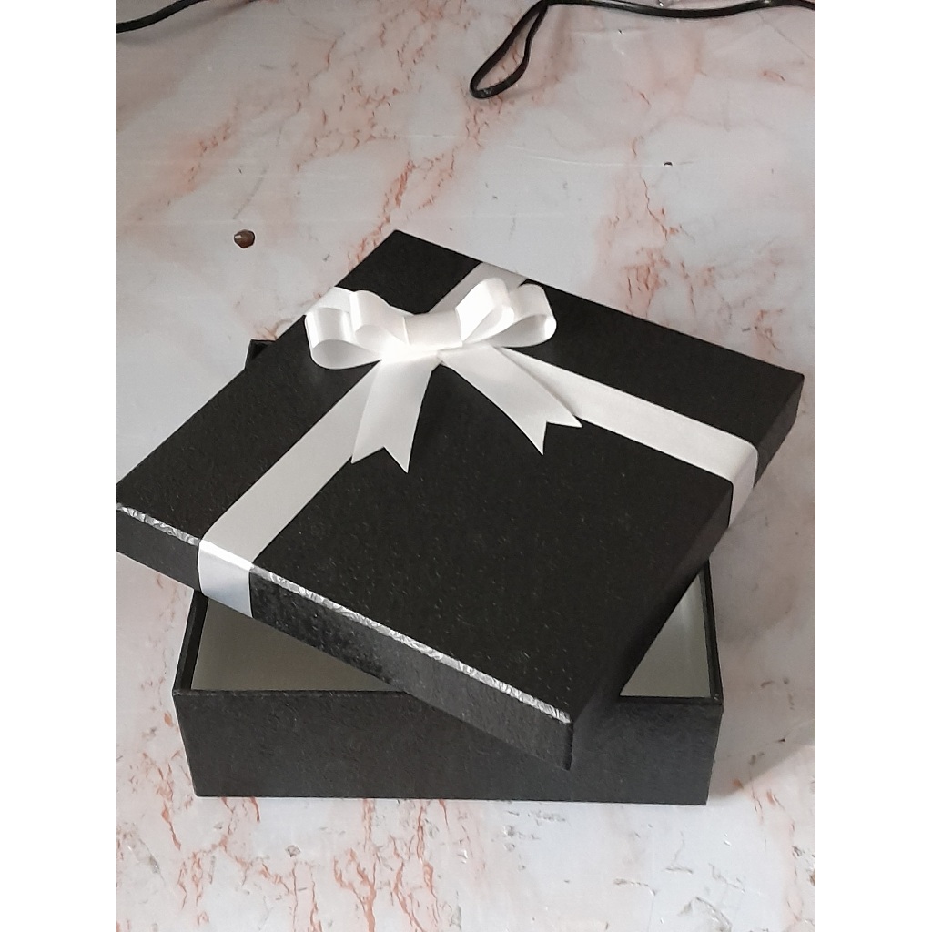 Jual DGS 15x15 T 5cm Gift Box Kotak Kado Mini / Kotak Kado Hadiah ...