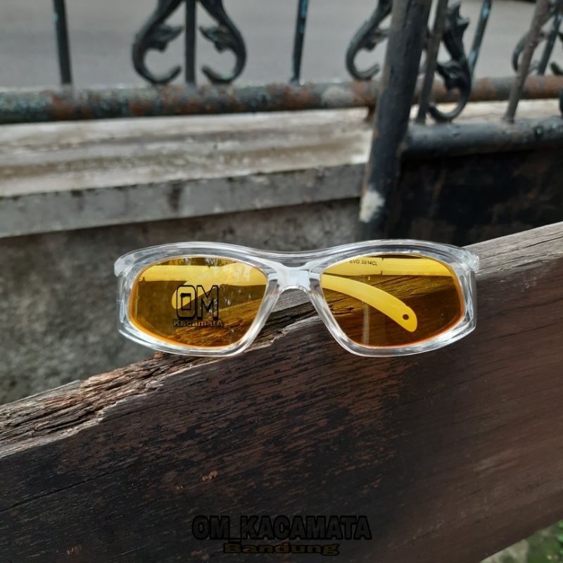 Jual KACAMATA SAFETY PAKET FRAME DAN LENSA NIGHT VISION/KACAMATA MALAM ...