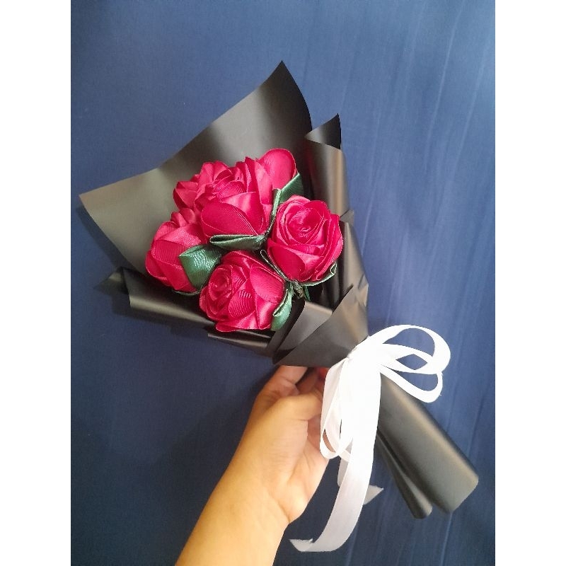 Jual buket elegant edition by Musa/buket satin/flower bouquet/bunga ...