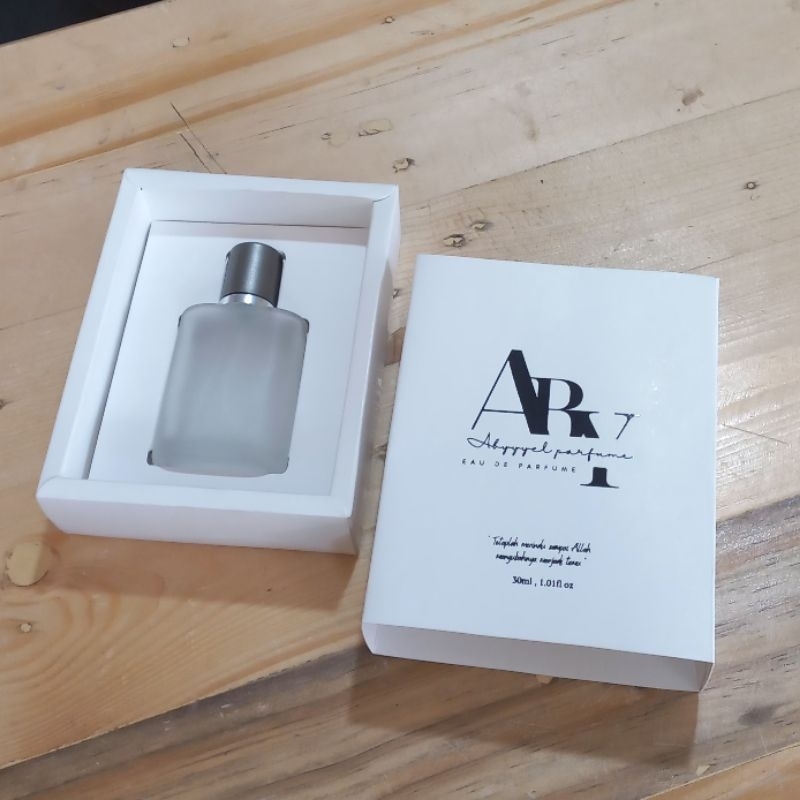 Jual BOX PARFUM PUTIH 12x9x3.5Cm (BACA DESKRIPSI PRODUK) | Shopee Indonesia