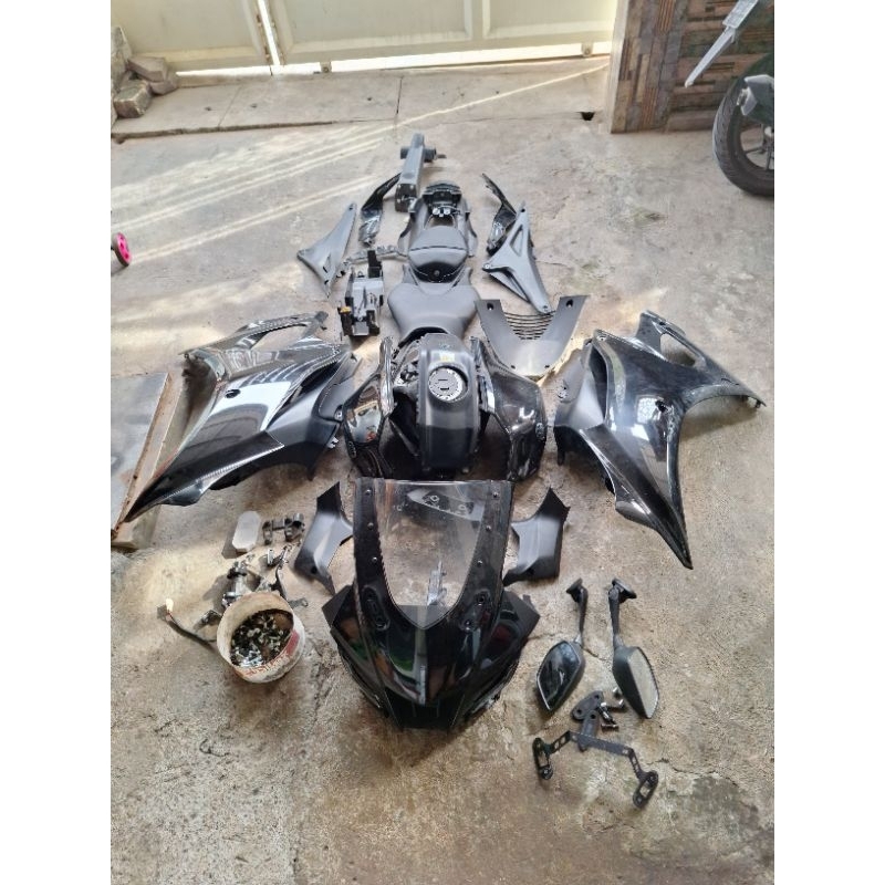 Jual Body full set Yamaha R15 v4 lengkap lampu utama senja | Shopee ...