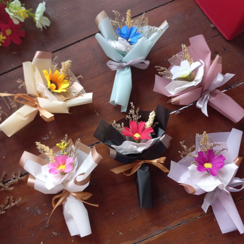Jual Mini Buket bunga Caspea bouquet | bunga artificial | mawar ...
