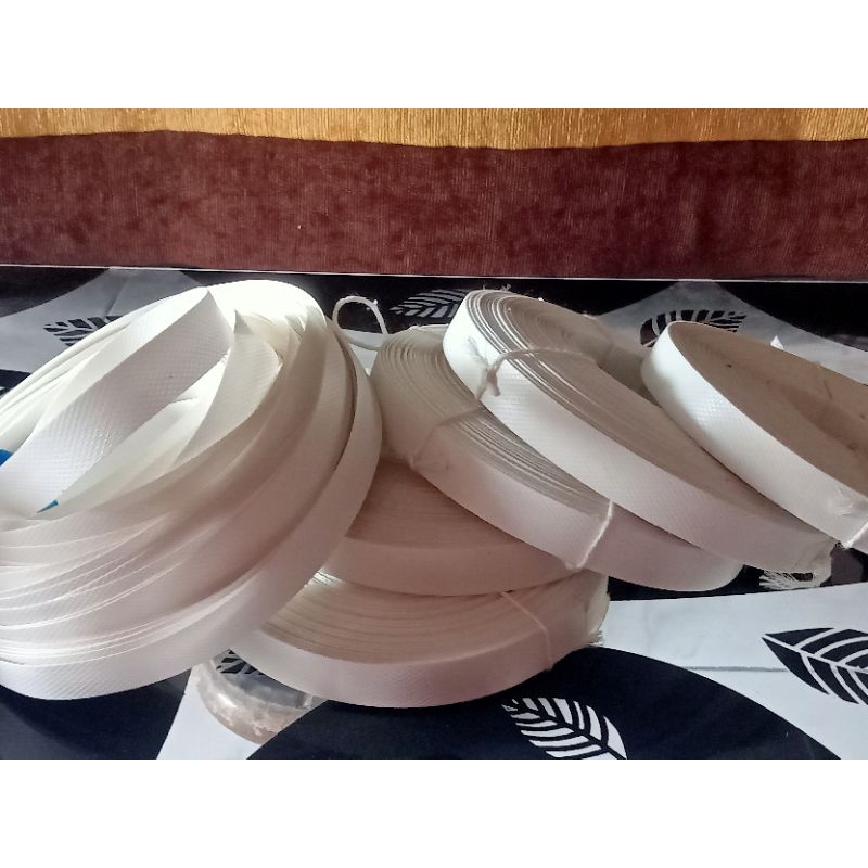 Jual tali peti tipis sowangan/sendaren layangan 50 meter | Shopee Indonesia