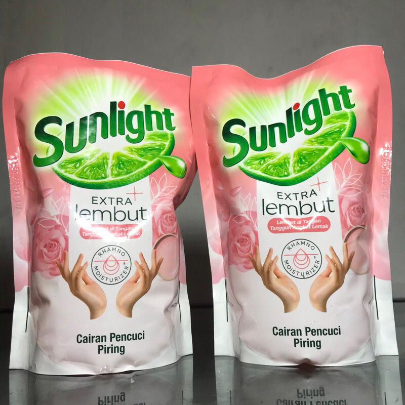 Jual Sunlight Sabun Cuci Piring Cair Refill Extra Lembut 625 mL ...