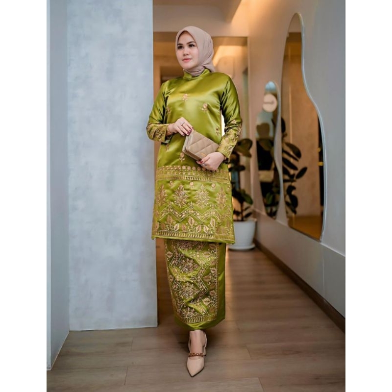 Jual SET TUNIK BORDIR PAYET TERBARU / BAJU KURUNG TAVETA PAYET MODERN ...