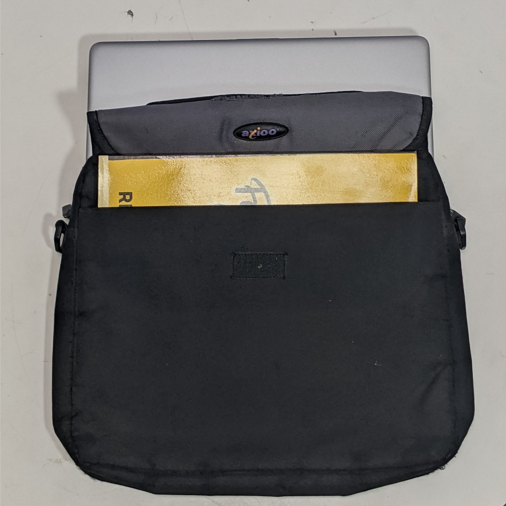 Jual softcase Laptop axioo 100% Original Warna hitam | Shopee Indonesia