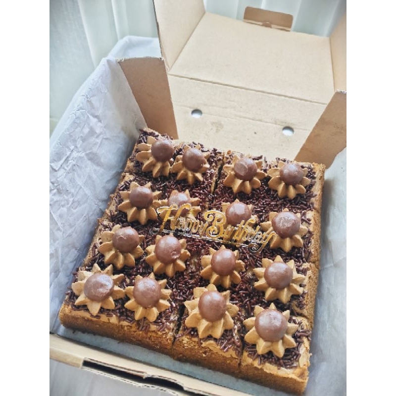 Jual cake potong bolu mocca klasik / moka meses jadul | Shopee Indonesia