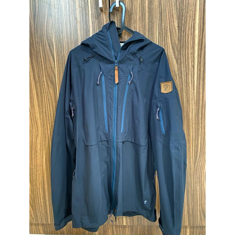 Jual JAKET GUNUNG PRIA FJALLRAVEN KEB ECO-SHELL JACKET S NAVY | Shopee ...