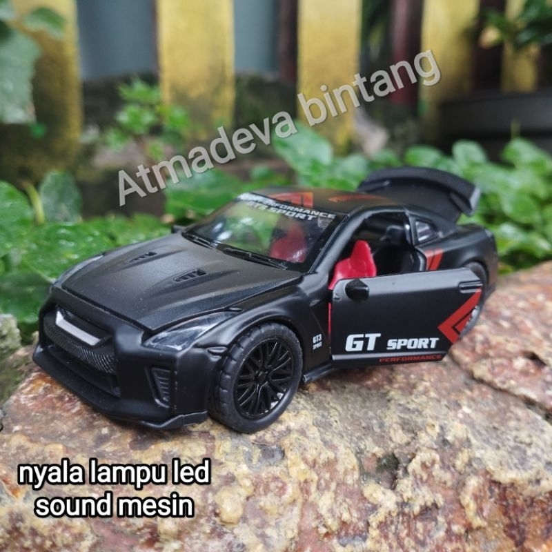Jual Die Cast Mobil Alphard Mainan Mobil Miniatur Bahan Metal Alloy ...