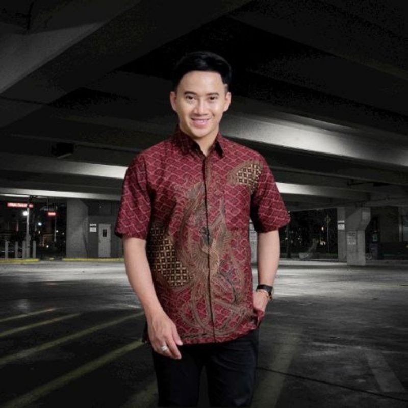 Jual HEM BATIK LENGAN PENDEK WARNA MERAH MARUN / BATIK PRIA WARNA MERAH ...