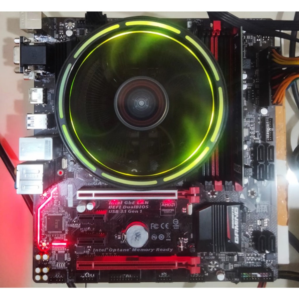 Jual Paket Motherboard Gigabyte B250M Gaming 3 + Core i7 7700K | Shopee ...