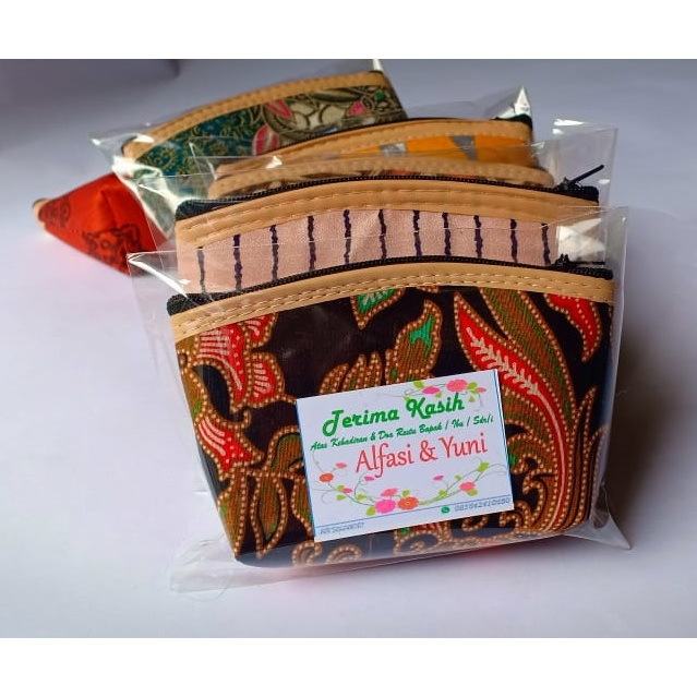 Jual 60 pcs Souvenir Pernikahan Dompet Batik Koin Kotak Kemas n Kartu Ucapan | Shopee Indonesia