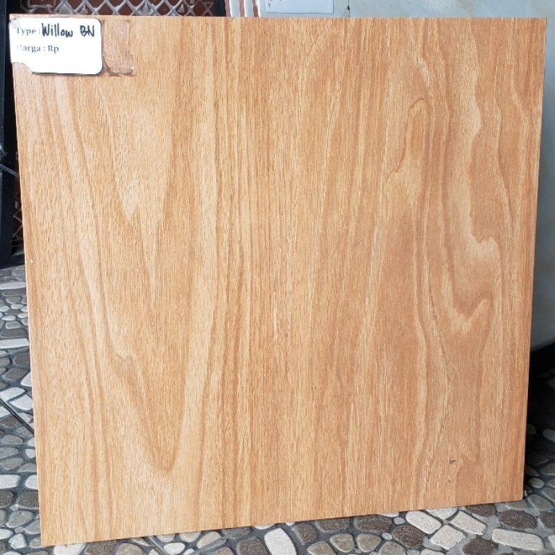 Jual keramik Lantai Motif Kayu Doff 50x50 Uno Willow BN Pare Kediri | Shopee Indonesia