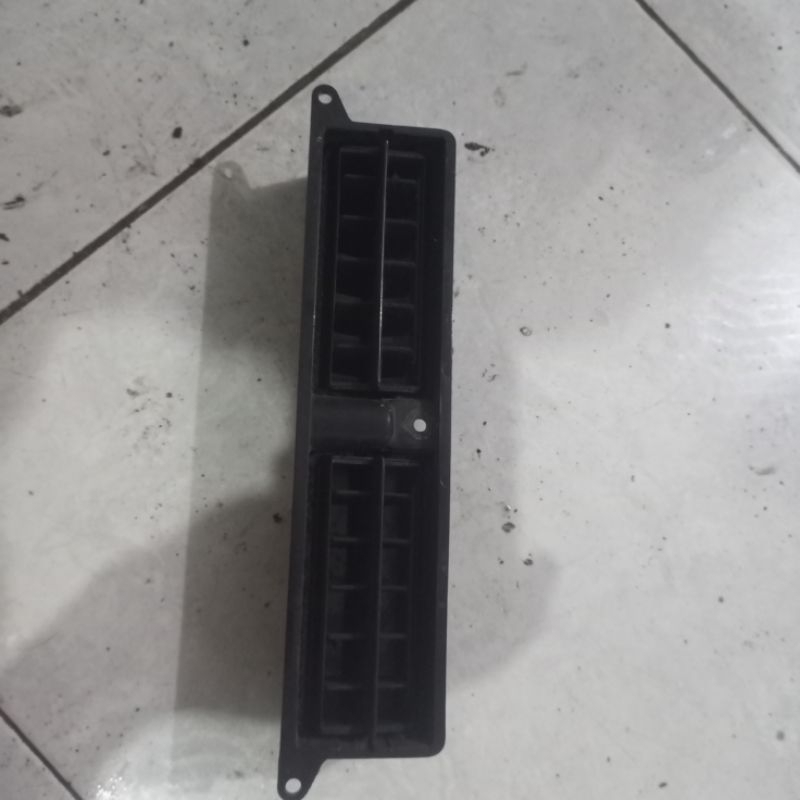 Jual kisi-kisi kisi AC dashboard bagian tengah Lancer SL 80-83 | Shopee ...