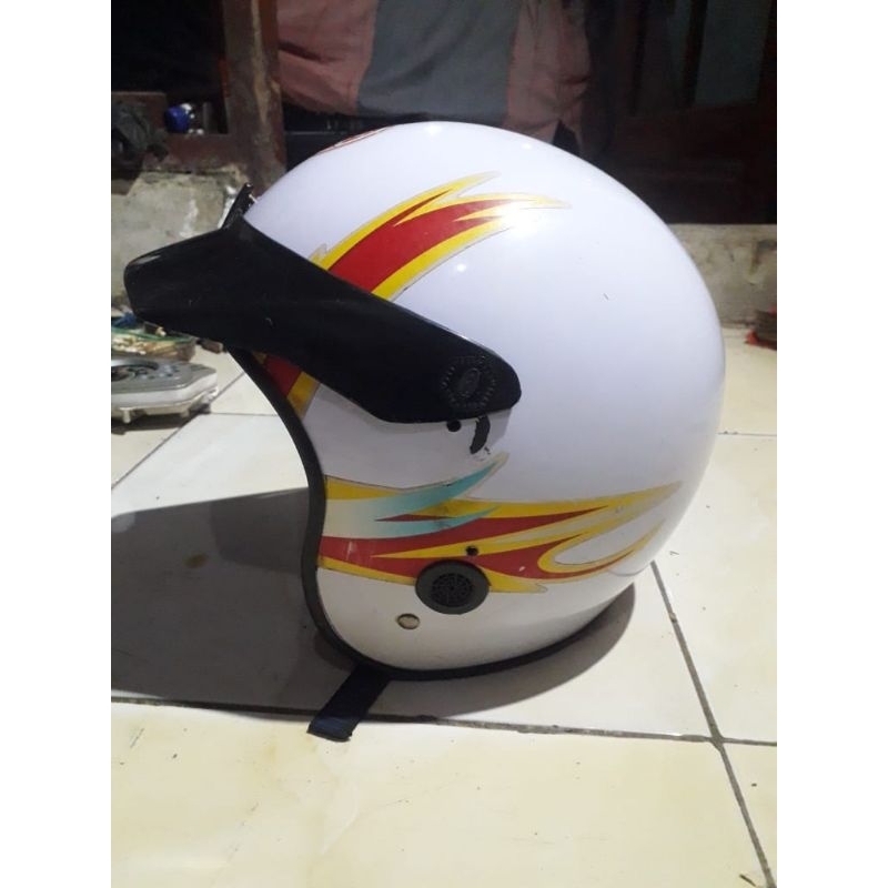Jual HELEM/HELM YAMAHA JADUL/LAWAS WARNA PUTIH ORIGINAL SECOND | Shopee ...