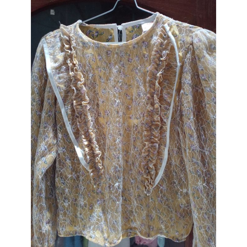Jual preloved blouse bunga renda | Shopee Indonesia