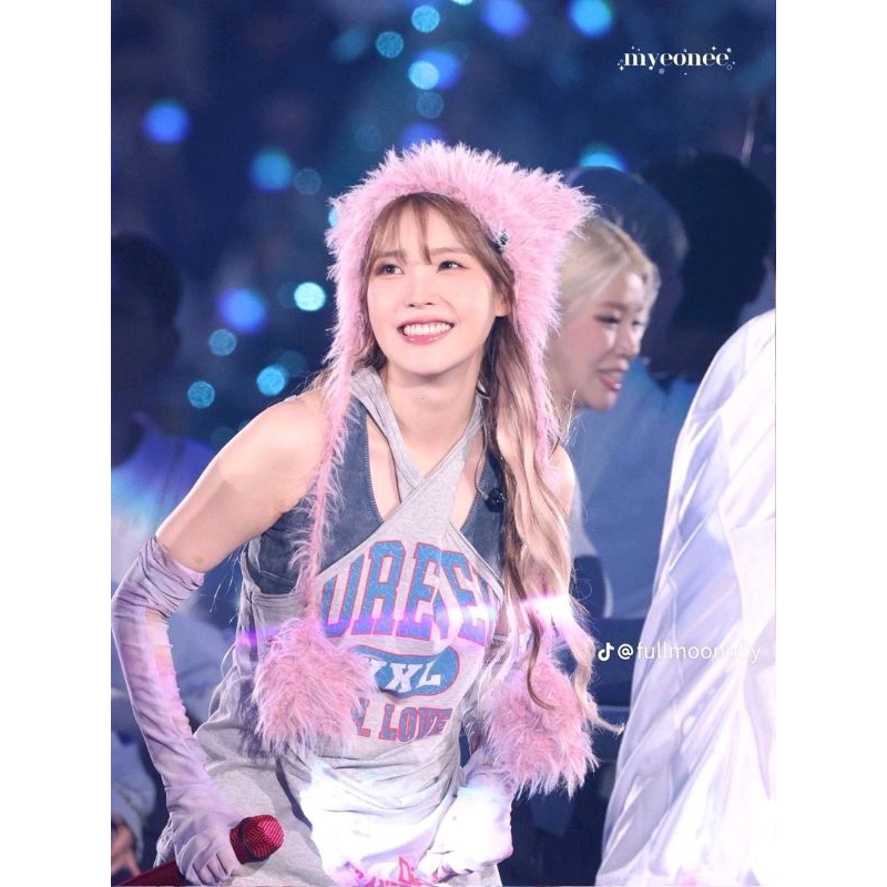 Jual custom crochet iu inspired fluffy pink concert hat | Shopee Indonesia