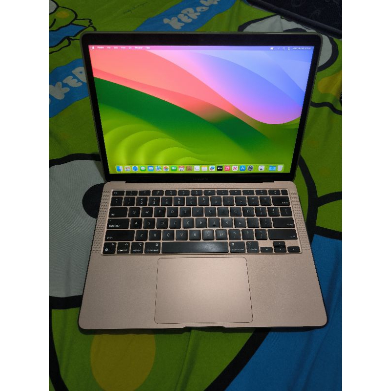 Jual Macbook Air m1 2020. Gold. ram 8gb ssd 256gb. second | Shopee Indonesia