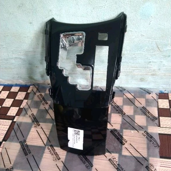 Jual PANEL COVER TRANSMISI MATIC YARIS GR DAN VIOS ORIGINAL | Shopee ...