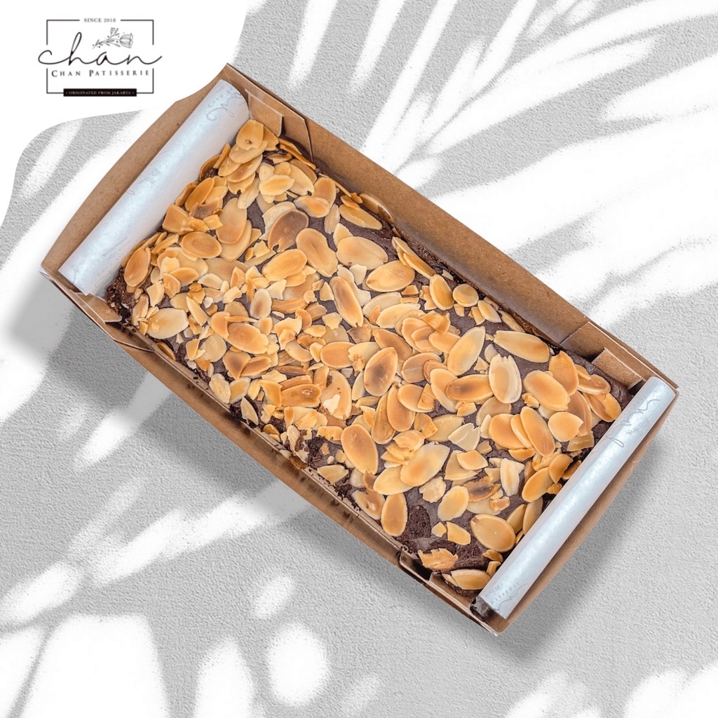 Jual Brownies Gluten Free Chocolate Chan Patisserie Size 20x10 | Shopee ...