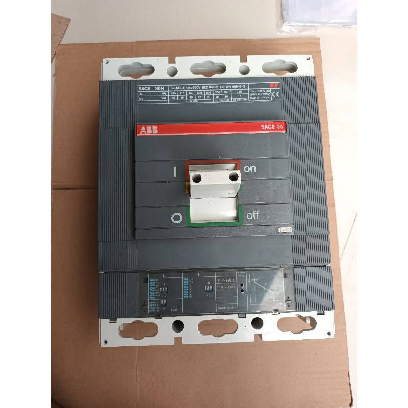 Jual MCCB ABB SACE S6N 630A 3P 36ka original abb | Shopee Indonesia