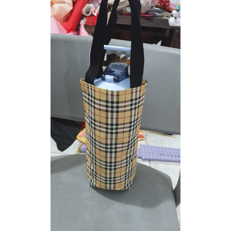 Jual Tas Botol Viral / Tali Botol Viral Gemoy / Botol Minuman Gradasi ...