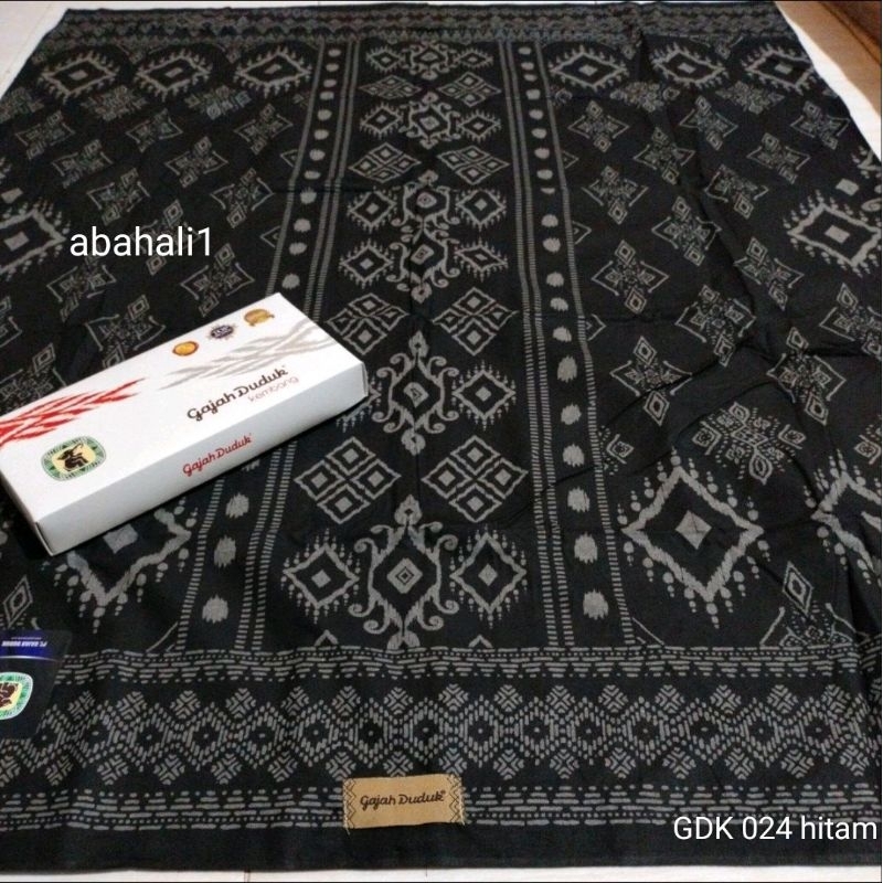 Jual Gajah Duduk Kembang Original Sarung Tenun Dewasa Pria Sarung Gajah Duduk Kembang | Shopee ...