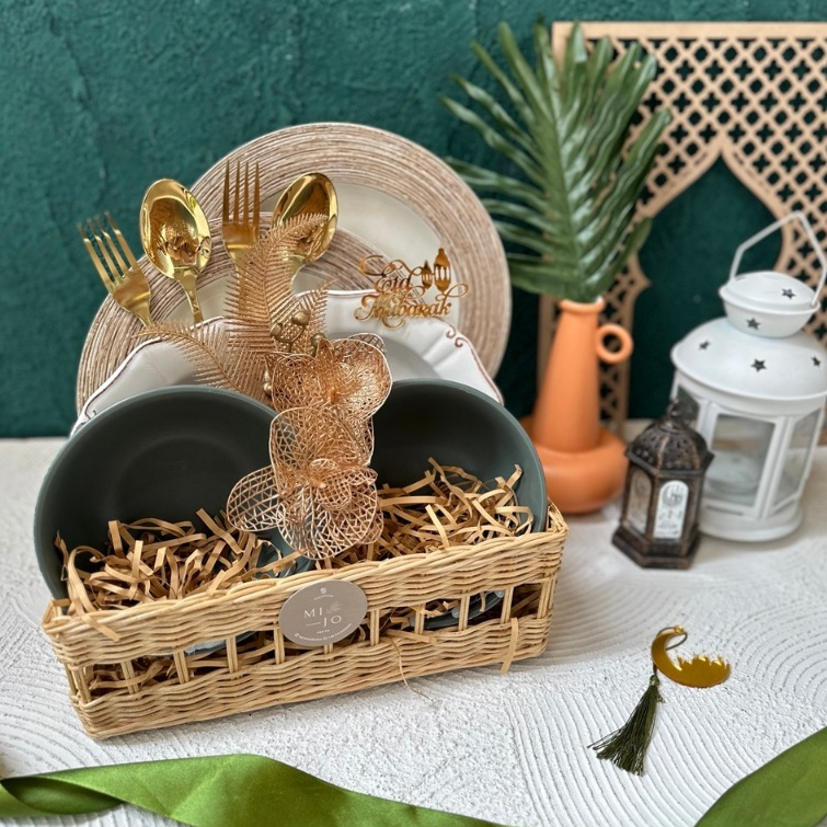 Jual Lebaran Hampers / Hadiah Parcel lebaran / Set Piring Keramik ...